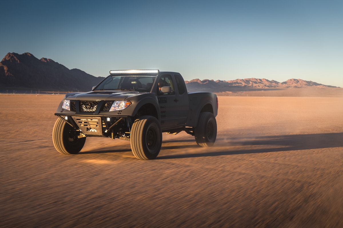 Nissan cranks up Frontier Desert Runner with 600-hp V8; Titan dressed ...